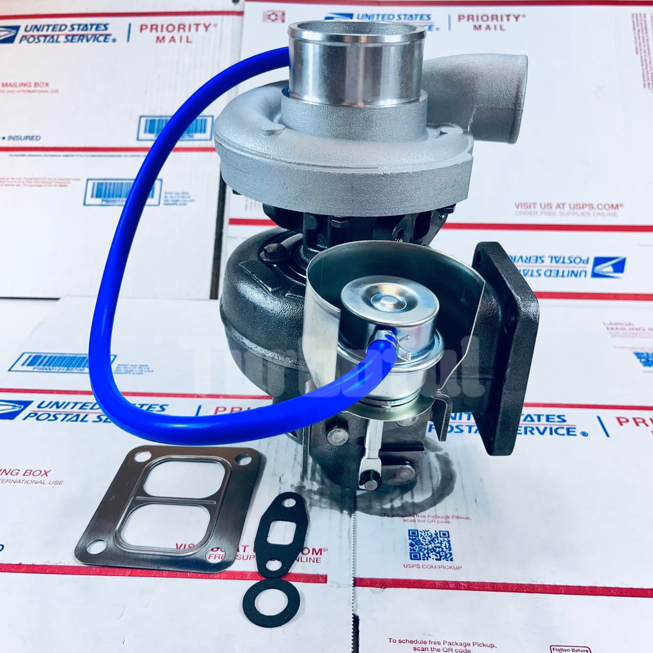 New Turbo for DEERE ENGINE 6068T 176638 177261 173530 RE508657