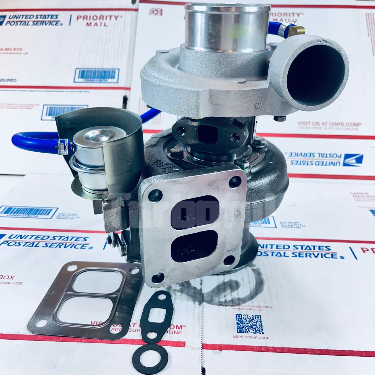 New Turbo for DEERE ENGINE 6068T 176638 177261 173530 RE508657